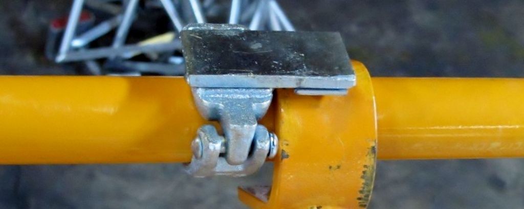 Internal Stair Clamp - Scaffolding - Accessories - ScaffoldMart.com